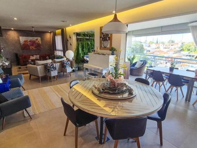 Apartamento em Vila Embaré, Valinhos/SP de 247m² 3 quartos à venda por R$ 3.710.000,00