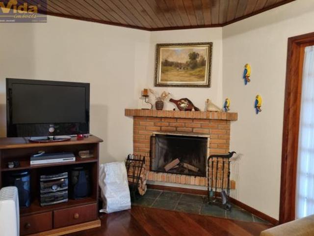 Apartamento em Vila Floresta, Campos do Jordão | 3 Dorms