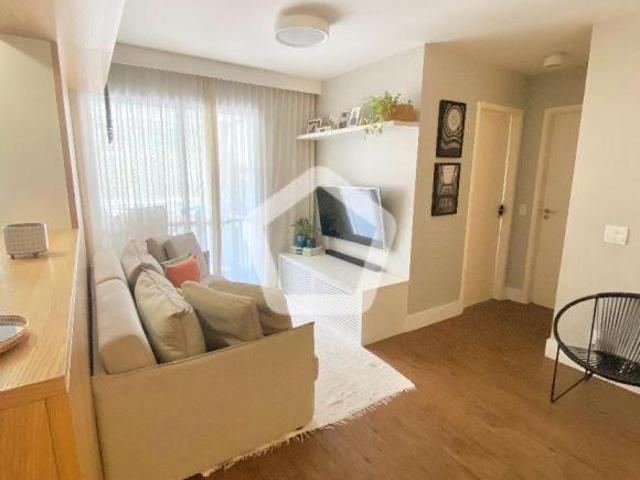 Apartamento em Vila Gumercindo
