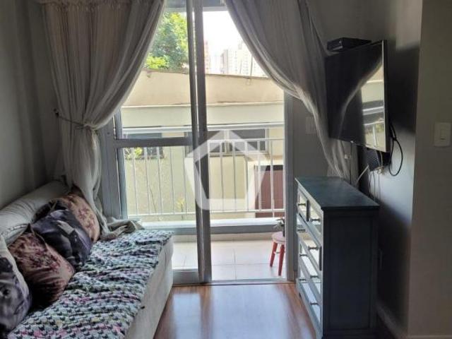 Apartamento em Vila Gumercindo
