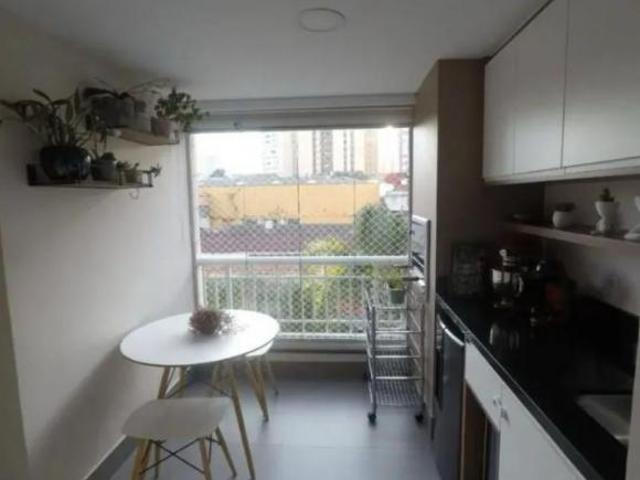 Apartamento em Vila Gumercindo com 65 m²!