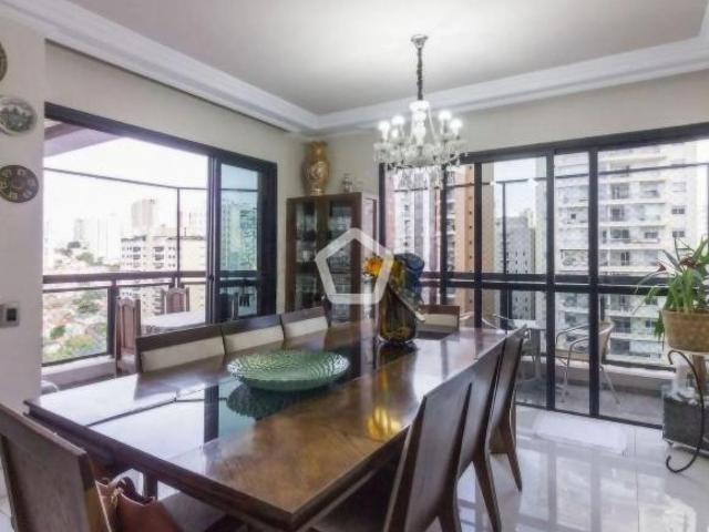 Apartamento em Vila Pompéia