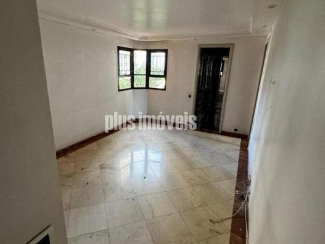 Apartamento em Vila Suzana com 250m²
