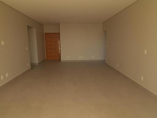 Apartamento em Vila Santos Dumont, Franca/SP de 161m² 3 quartos à venda por R$ 1.000.000,00