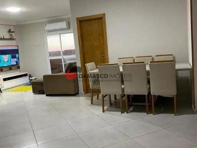 Apartamento em Vila Tupi