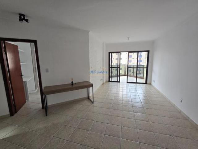 Apartamento em Vila Tupi Praia Grande