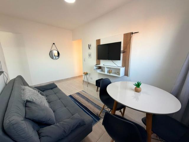 Apartamento em Vila Tupi, Praia Grande/SP de 40m² 1 quartos para locação R$ 2.600,00/mes