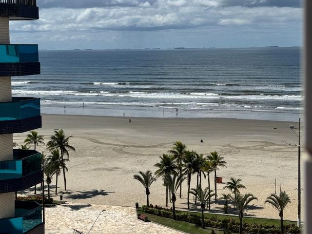 Apartamento em Vila Tupi, Praia Grande/SP de 63m² 2 quartos à venda por R$ 359.000,00