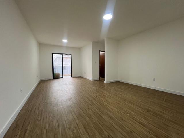 Apartamento em Vila Tupi, Praia Grande/SP de 97m² 2 quartos à venda por R$ 424.000,00