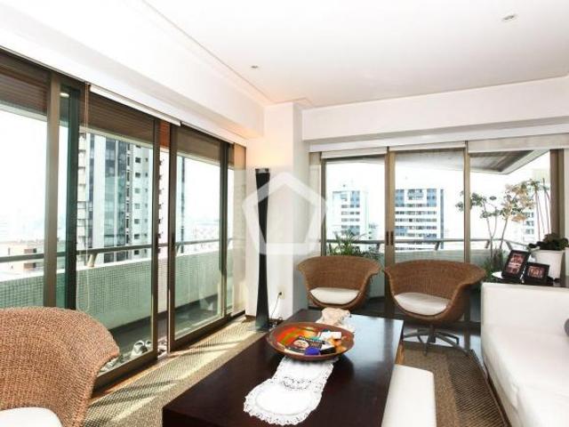 Apartamento em Aclimação