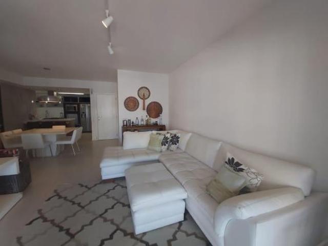 Apartamento em Alameda do Monjoleiro Riviera Bertioga/SP