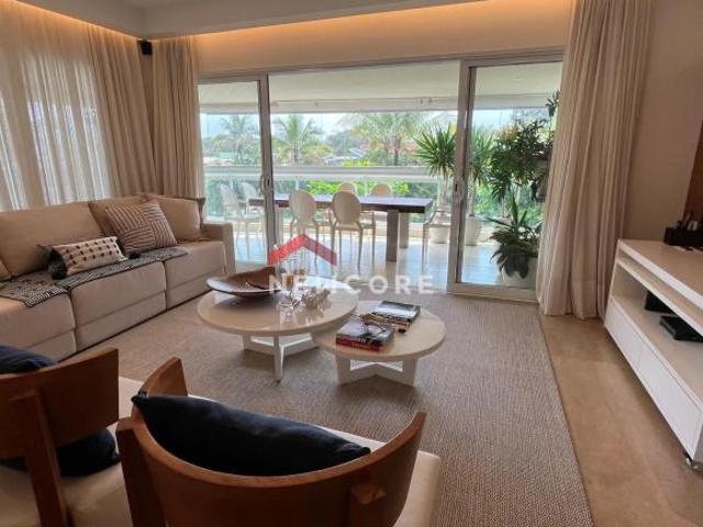 Apartamento em Alameda do Remo Riviera de São Lourenço Bertioga/SP