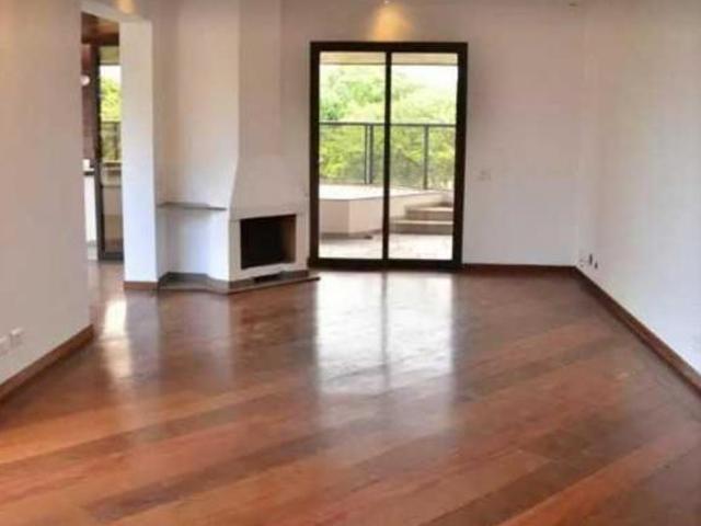 Apartamento em Alameda dos Arapanés Moema São Paulo/SP
