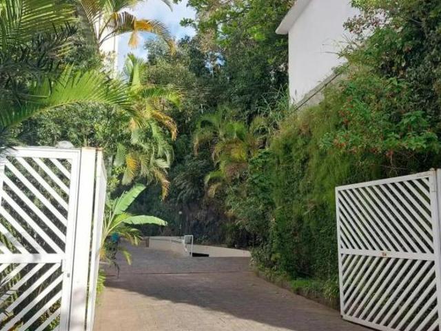 Apartamento em Alameda Paulo Gonçalves Ilha Porchat São Vicente/SP
