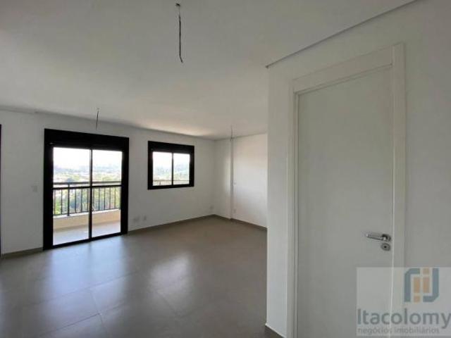 Apartamento em alphaville reformado