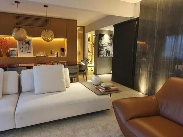 Apartamento em Alto de Pinheiros com 185m², 3 quartos, 1 suítes, 2 vagas