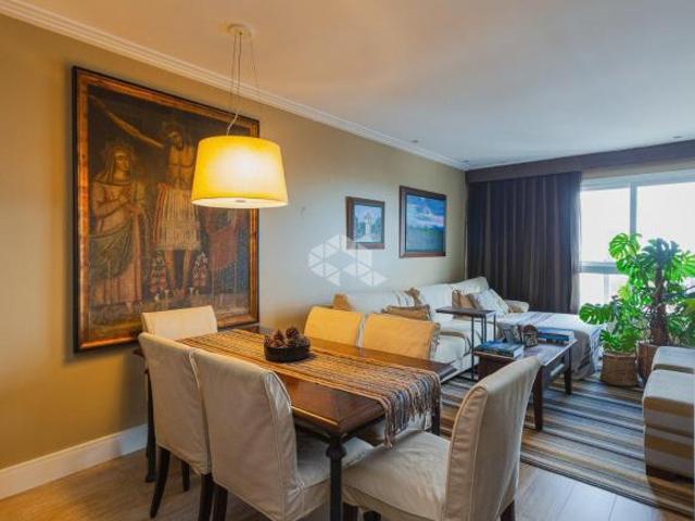 Apartamento em andar alto, no alto do Rio Branco