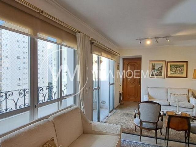 Apartamento em Andar Alto no Brooklin com 114 m² • 3 Vagas • Vista Livre • Localização Premium