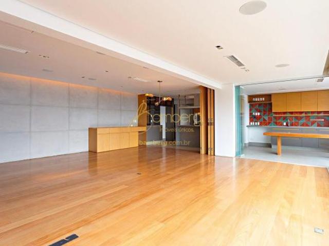 Apartamento com 4 suítes, 4 vagas e lazer completo