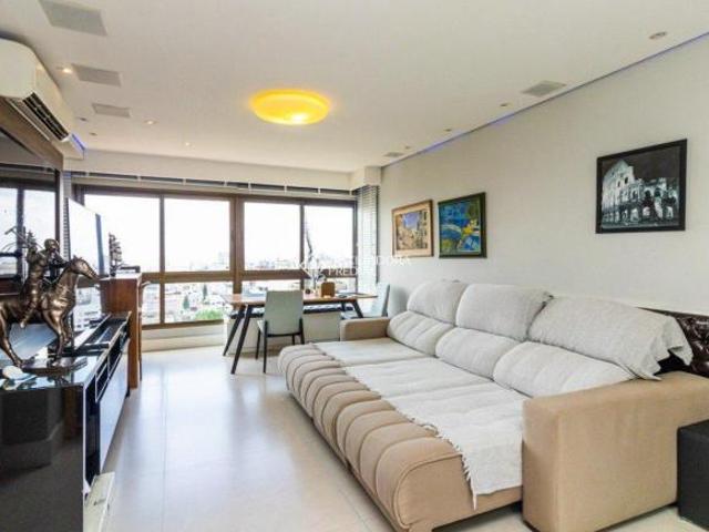 Apartamento em andar alto com 105m² no Bela Vista