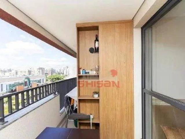 Apartamento em andar alto com 31m² próximo do Metro Eucaliptos e Moema
