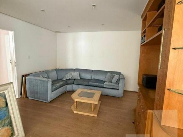 Apartamento em andar alto com 3 dormitórios, 1 suíte e 2 vagas em Santa Cecilia