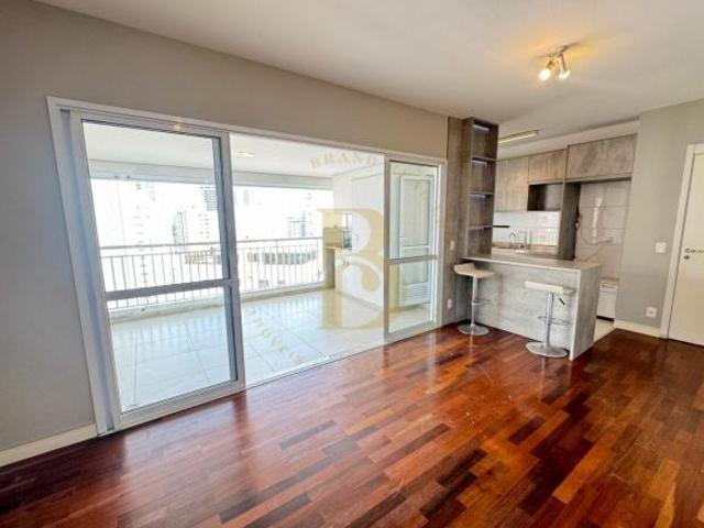 Apartamento em andar alto, com varanda gourmet
