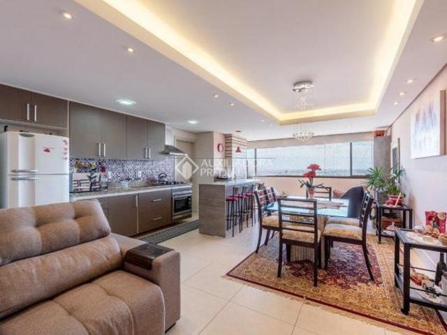 Apartamento em andar alto com vista com 95m2, 3 quartos, suíte e 2 vagas no bairro Cristo Redentor