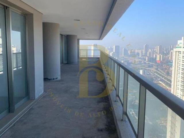 Apartamento em andar alto, com vista panorâmica, localizado no Campo Belo