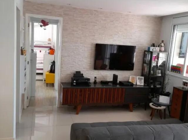 Apartamento em andar alto com linda vista todo decorado, 2 suítes, 2 vagas, sacada gourmet
