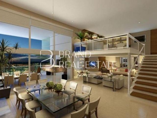 Apartamento em andar alto e condomínio cobiçado, localizado no Campo Belo