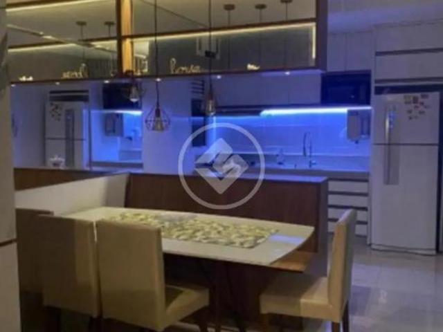 Apartamento em andar alto 18º Andar sobre 03 pisos de garagem e 01 Mezanino, sacada virada para o r