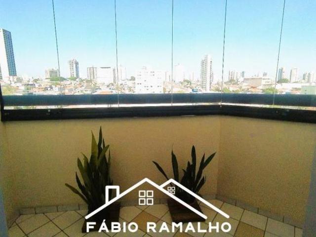 Apartamento em andar alto, 2 dormitórios, e vaga de garagem, à venda na Mooca