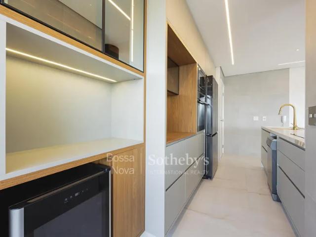 Apartamento em andar elevado com vista aberta no Parque Global