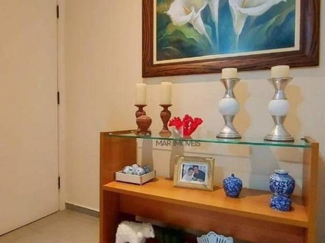 Apartamento em área nobre da praia das Pitangueiras no Guarujá com 4 quartos sendo 1 suíte!