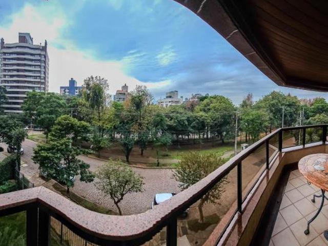 Apartamento em Auxiliadora