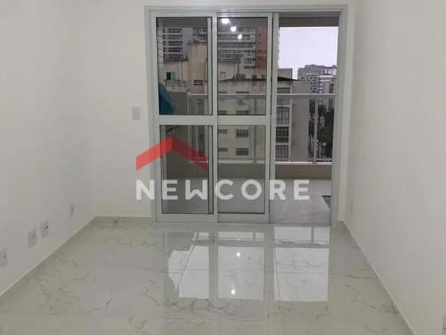 Apartamento em Avenida Ana Costa Gonzaga Santos/SP