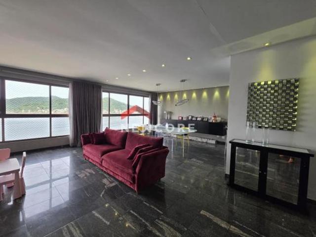 Apartamento em Avenida Antônio Rodrigues Centro São Vicente/SP