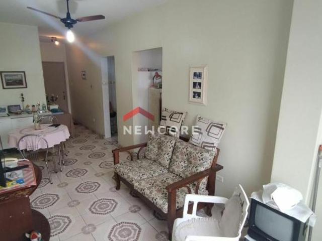 Apartamento em Avenida Antônio Rodrigues Centro São Vicente/SP