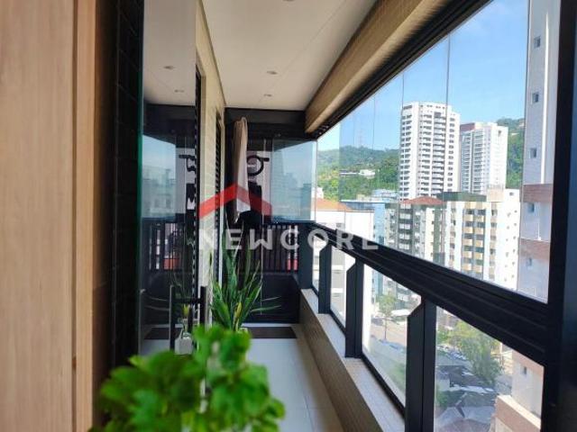 Apartamento em Avenida Barão de Penedo José Menino Santos/SP