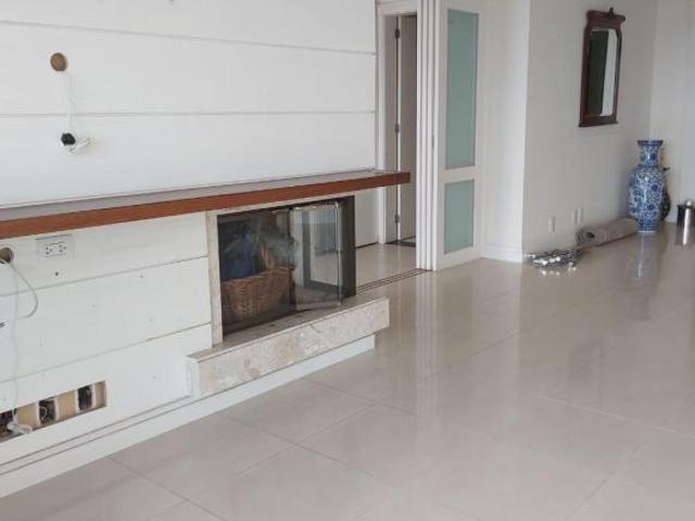 Apartamento em Avenida Cai Cristal Porto Alegre/RS
