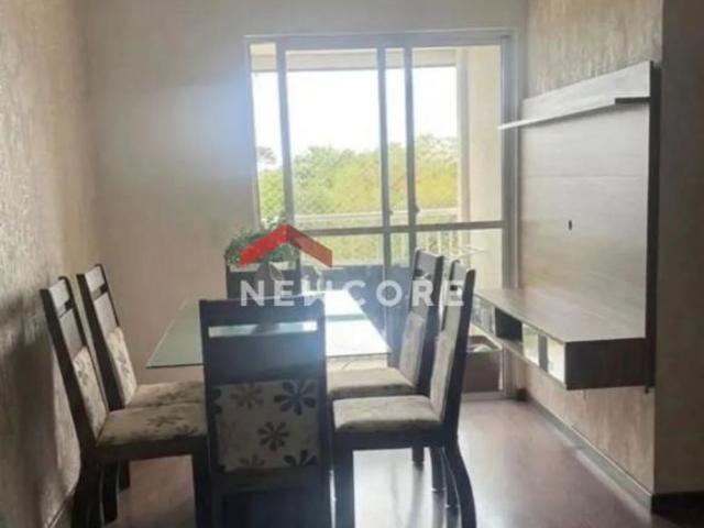 Apartamento em Avenida Cândido Hartmann Santa Felicidade Curitiba/PR