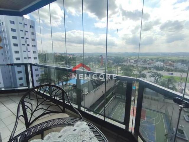 Apartamento em Avenida Cassiano Ricardo Parque Residencial Aquarius São José dos Campos/SP