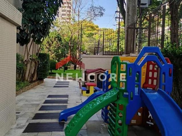 Apartamento em Avenida Chibarás Moema São Paulo/SP