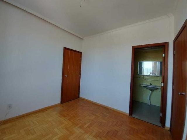 Apartamento em Avenida Cristóvão Colombo Floresta Porto Alegre/RS