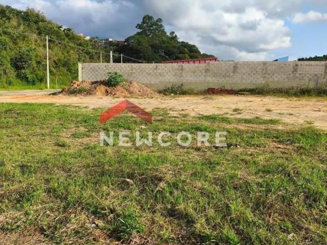 Apartamento em Avenida das Lélias Sítio São José Várzea Paulista/SP