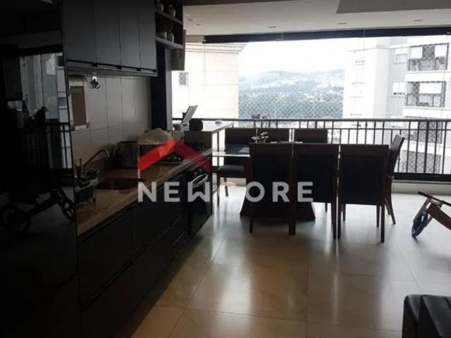 Apartamento em Avenida Delmar Alphaville Empresarial Barueri/SP