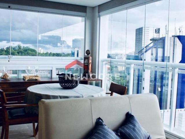 Apartamento em Avenida Eusébio Matoso Pinheiros São Paulo/SP