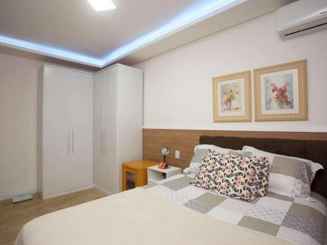 Apartamento em Avenida Fábio Araújo Santos Cavalhada Porto Alegre/RS