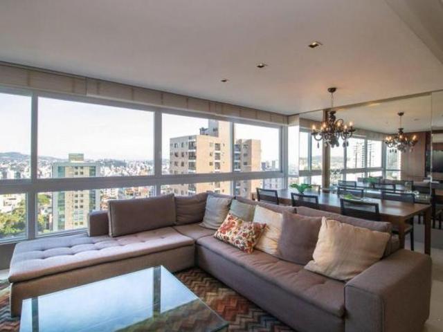 Apartamento em Avenida Iguassu Petrópolis Porto Alegre/RS